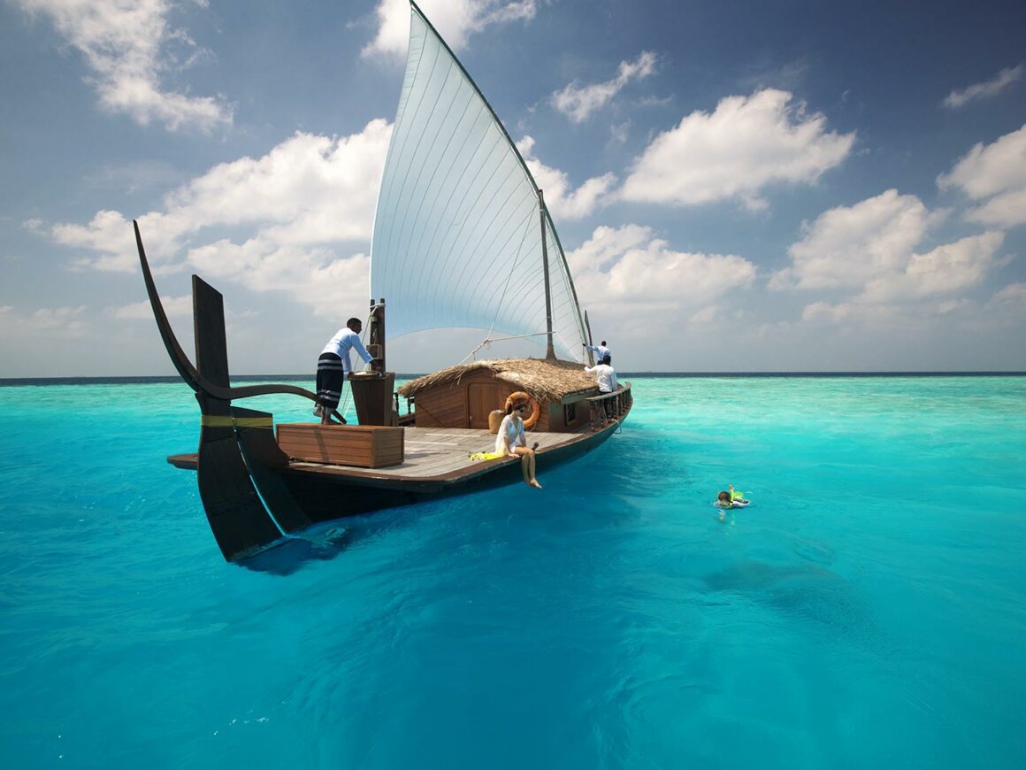 Discover the Bodu Beru, the traditional music of the Maldives