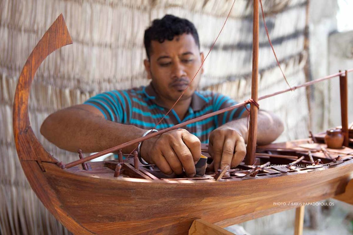 The Maldives Traditional Dress : The Dhivehi Libaas
